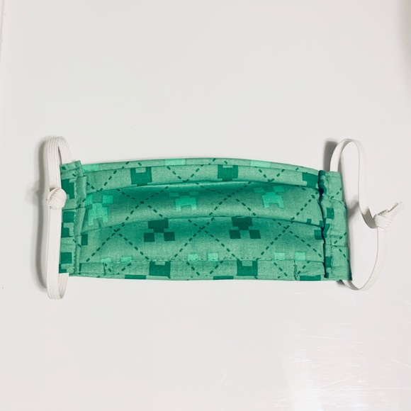 Accessories | Kids Minecraft Creeper Argyle Reusable Face Mask | Poshmark